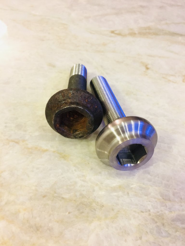 Audi R8 Titanium Hub Bolts – Reid Performance